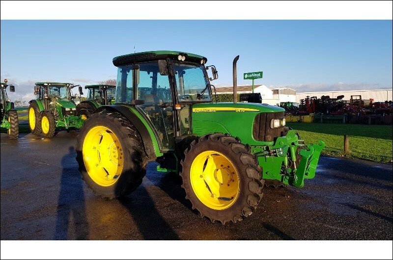 Tractor agricola John Deere 5415 - boite mec usada en venta en Sofimat